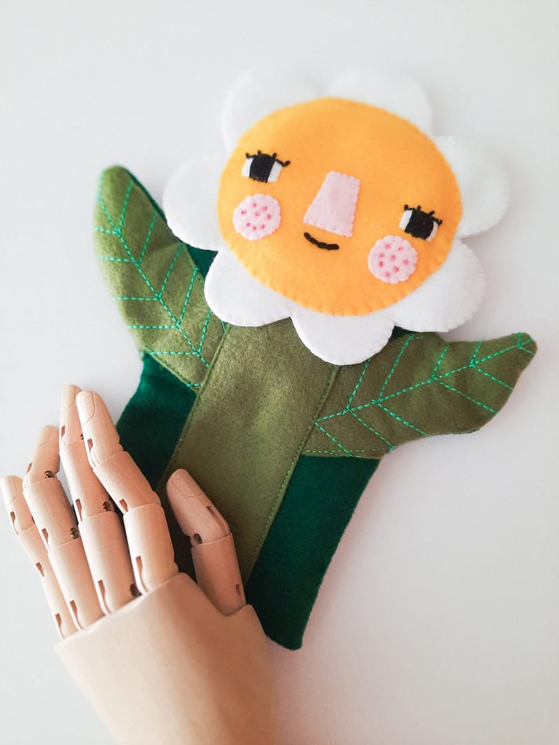 Daisy Flower Hand Puppet | LOLA + SOFIA
