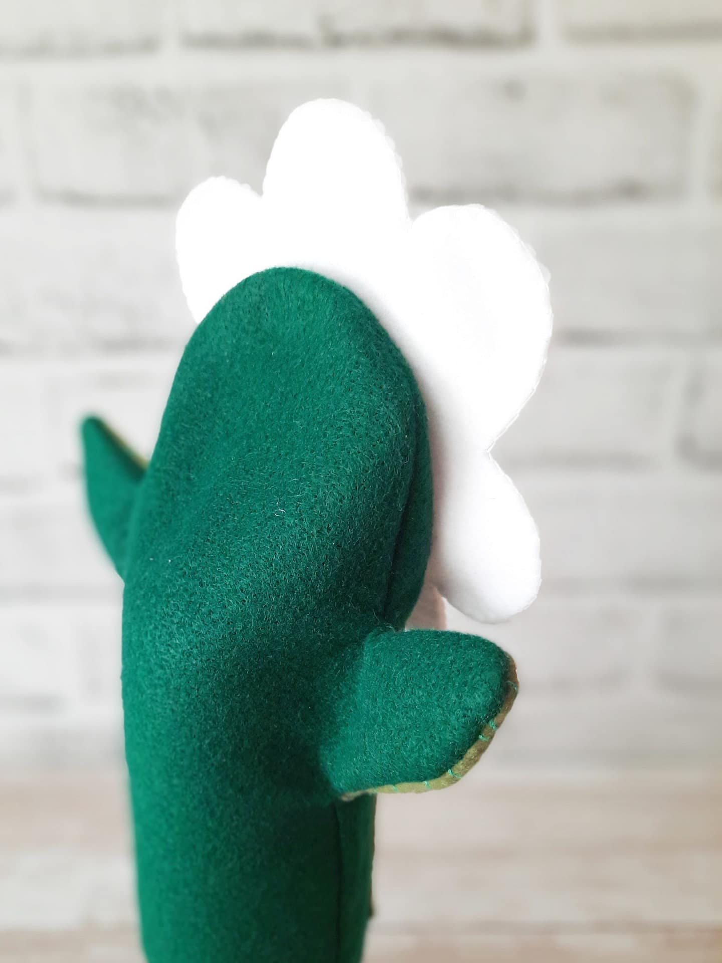 Daisy Flower Hand Puppet | LOLA + SOFIA